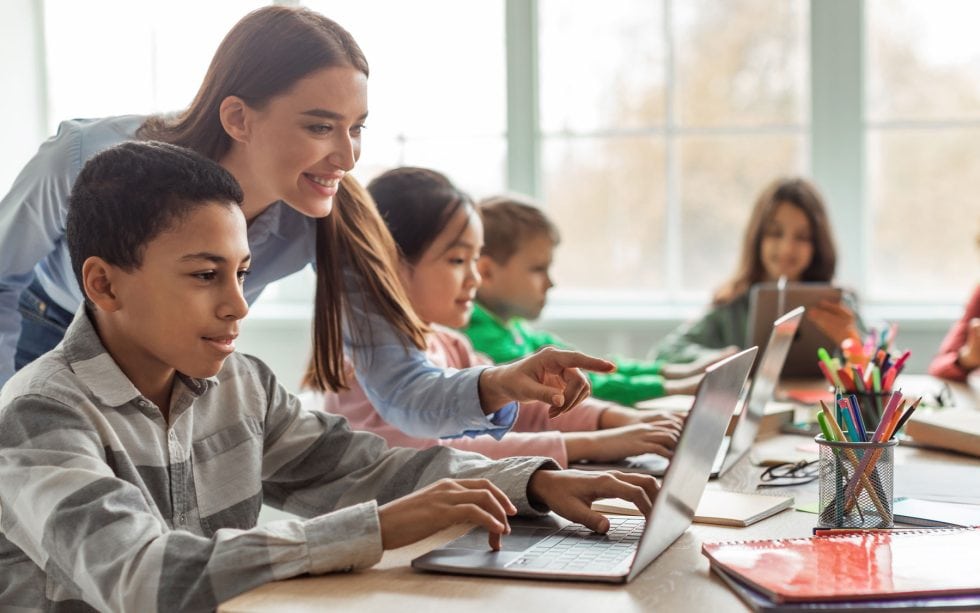 Digital Literacy 101: What To Know About Online Communities